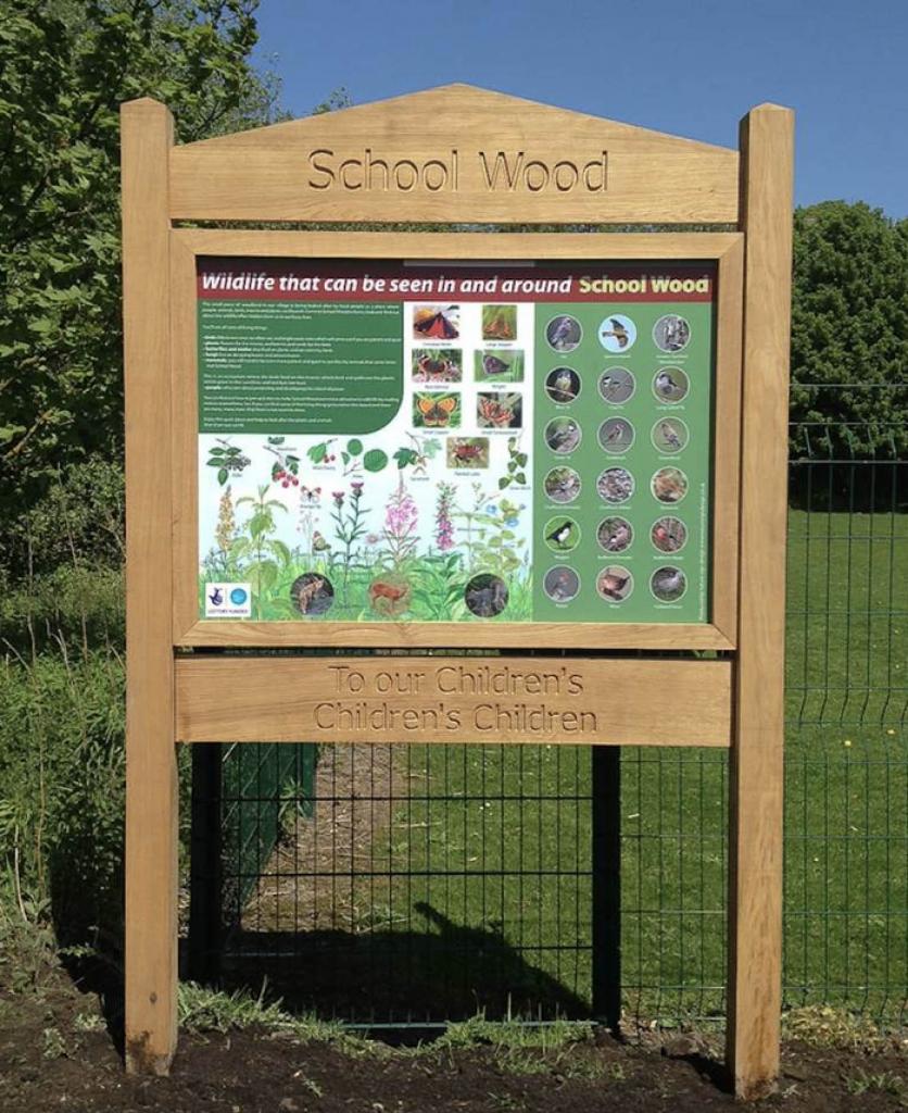 School Wood - Size A0 upright oak frame with header and footer on posts